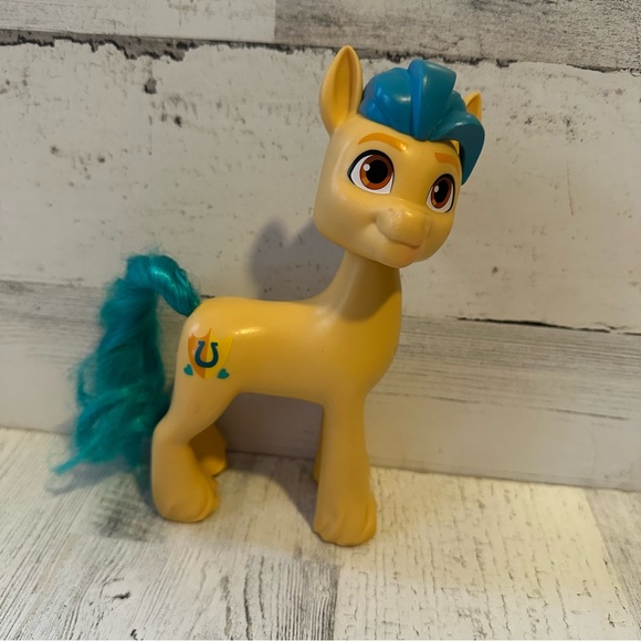 Toys | My Little Pony A New Generation Shining Adventures Deputy Sprout ...